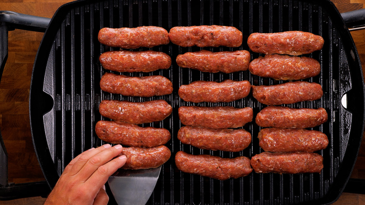 Mititei, pastă de mici făcută natural în casă - Idei de retete