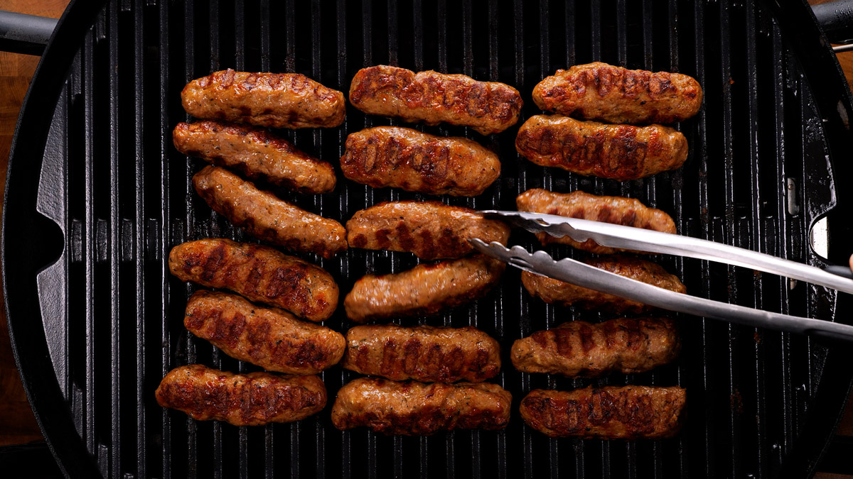 Mititei, pastă de mici făcută natural în casă - Idei de retete