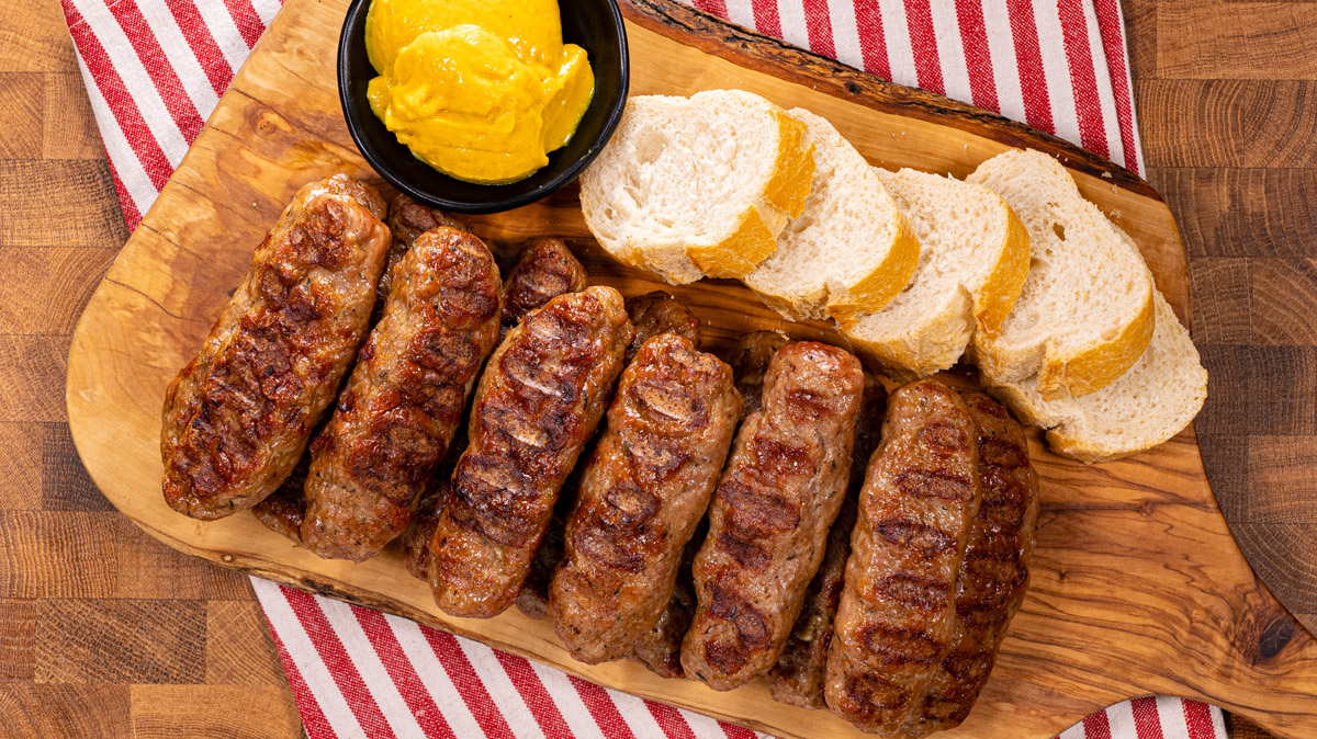 Mititei, pastă de mici făcută natural în casă - Idei de retete