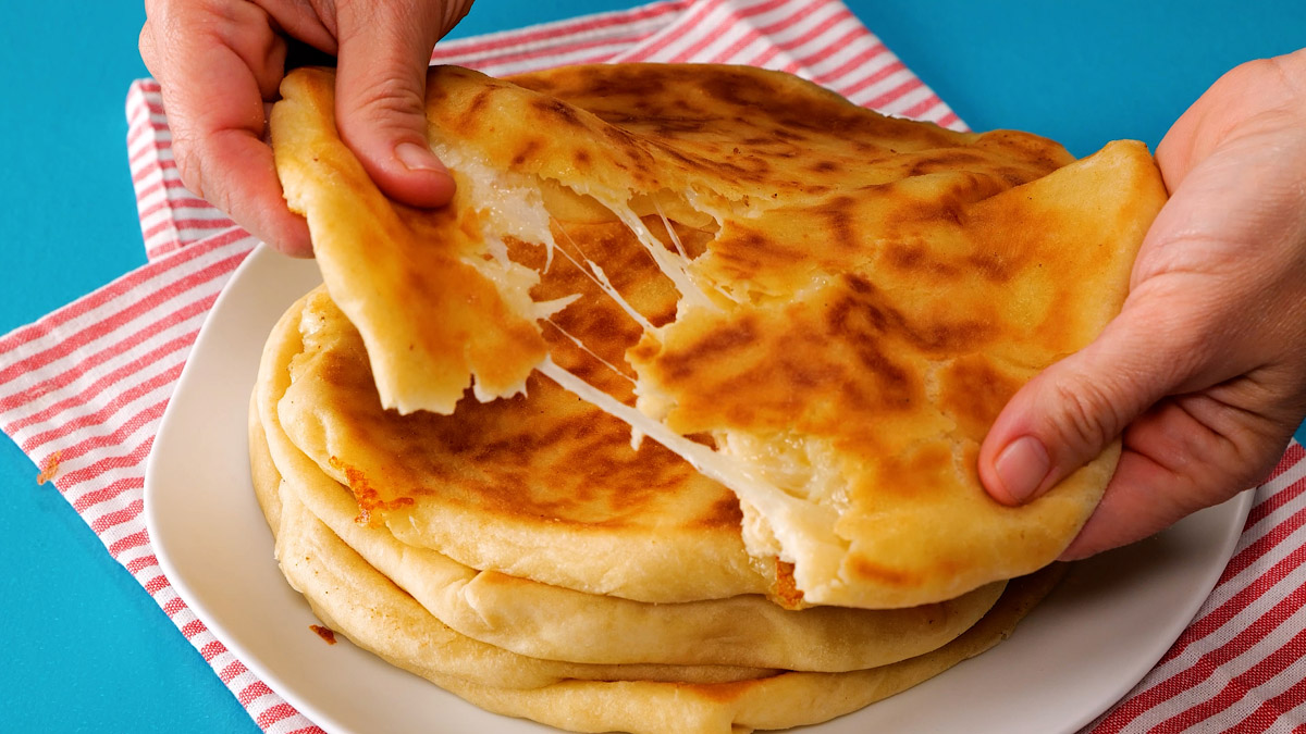 Turte cu cașcaval la tigaie - Idei de retete