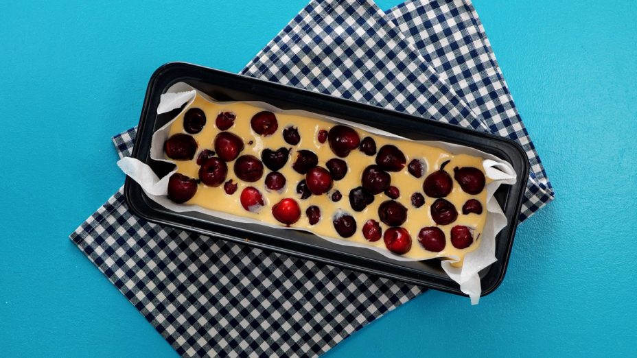 Chec cu cremă de brânză și cireșe - Idei de retete