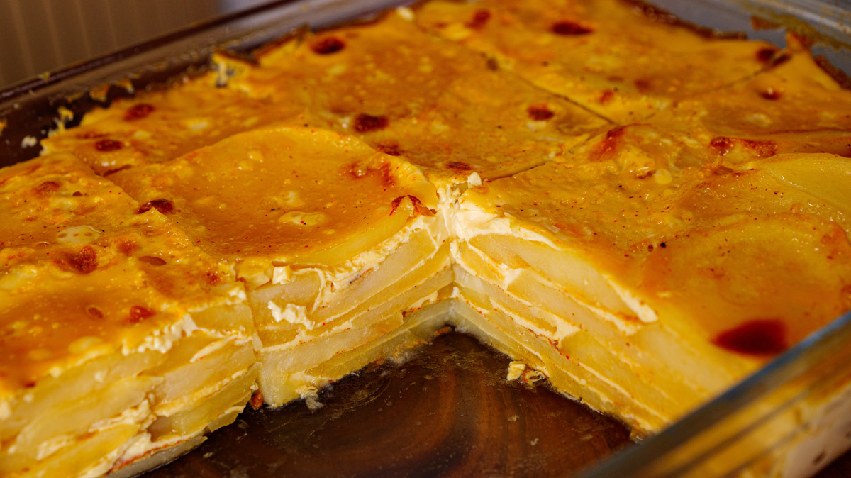 Cartofi în straturi la cuptor - Idei de retete