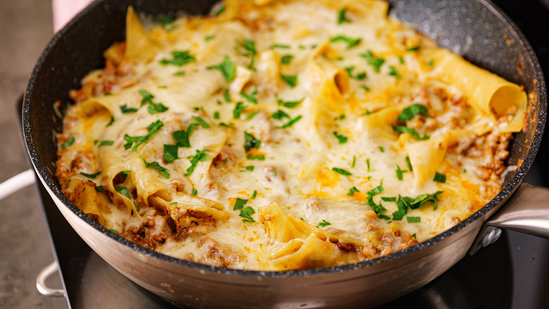 Lasagna cu cașcaval la tigaie - Idei de retete
